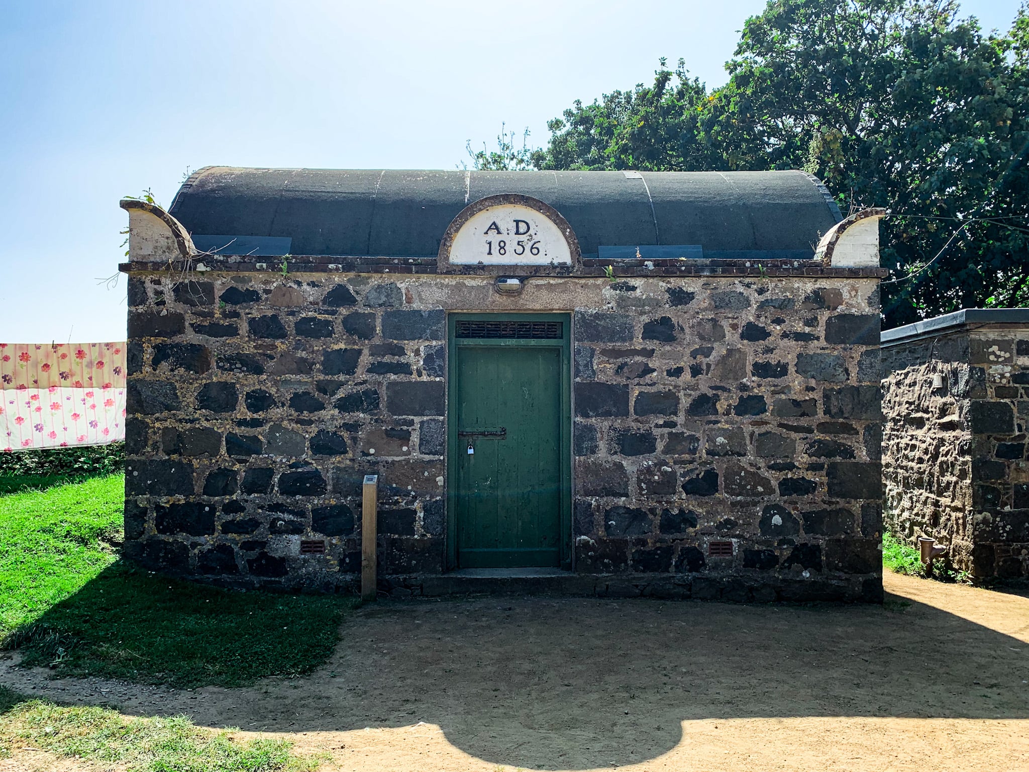 A day trip to Sark from Guernsey - Travel on a Time Budget