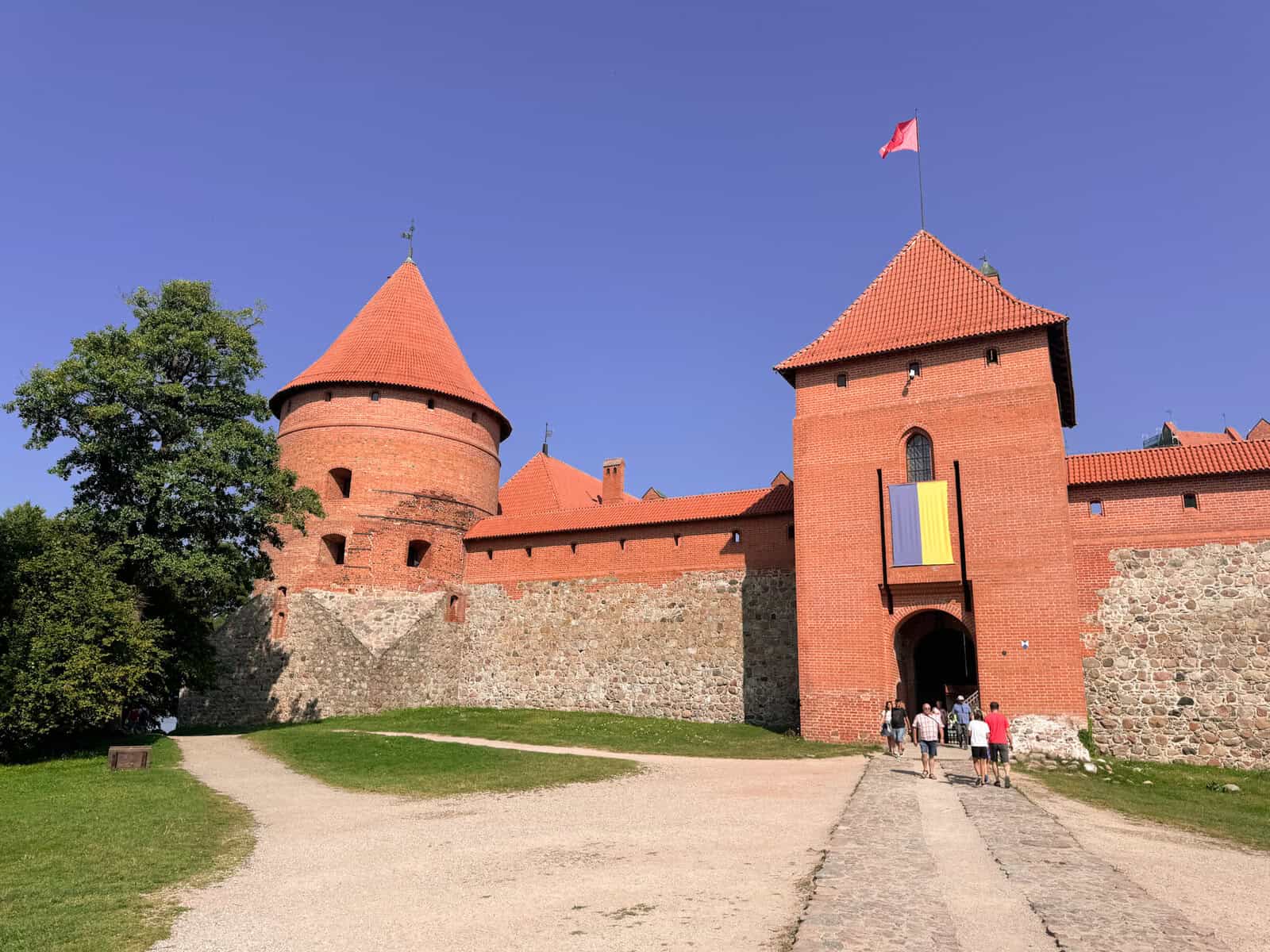 Vilnius to Trakai, Lithuania: how to get there and what to do - Travel ...