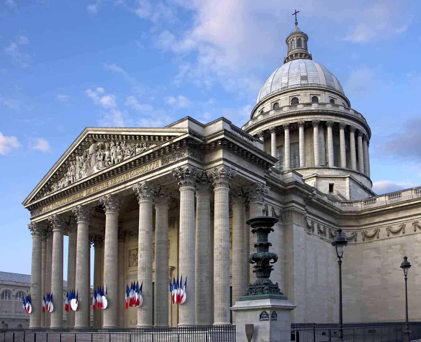 One day in Paris: your perfect itinerary and top tips! - Travel on a ...